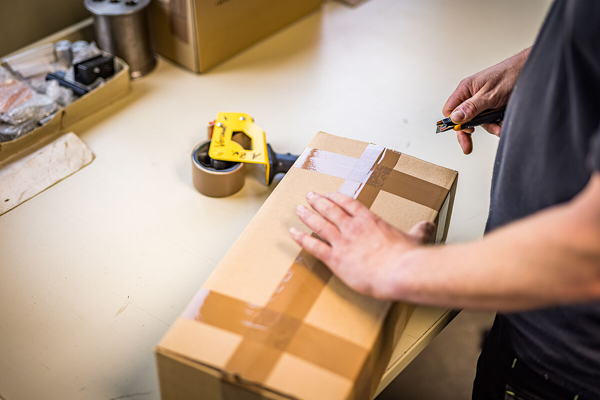 EIKKO - Verpacken und Versand